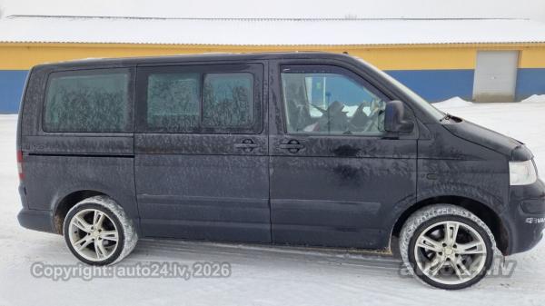 Black Volkswagen Multivan 2004 in Jogeva, with an engine capacity of 2.50 L and mileage of 0 thousand km for 6999 €, photo 4 on AUTOMOTO.COM.LV
