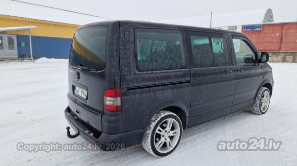 Black Volkswagen Multivan 2004 in Jogeva, with an engine capacity of 2.50 L and mileage of 0 thousand km for 6999 €, photo 5 on AUTOMOTO.COM.LV