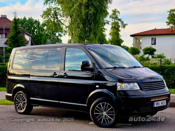 Melns Volkswagen Multivan 2005 Tallina, ar dzinēja tilpumu 2.50 L un nobraukumu 488 tūkst. km par 5990 €, foto 1 vietnē AUTOMOTO.COM.LV