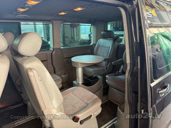 Melns Volkswagen Multivan 2005 Tallina, ar dzinēja tilpumu 2.50 L un nobraukumu 330 tūkst. km par 7499 €, foto 8 vietnē AUTOMOTO.COM.LV