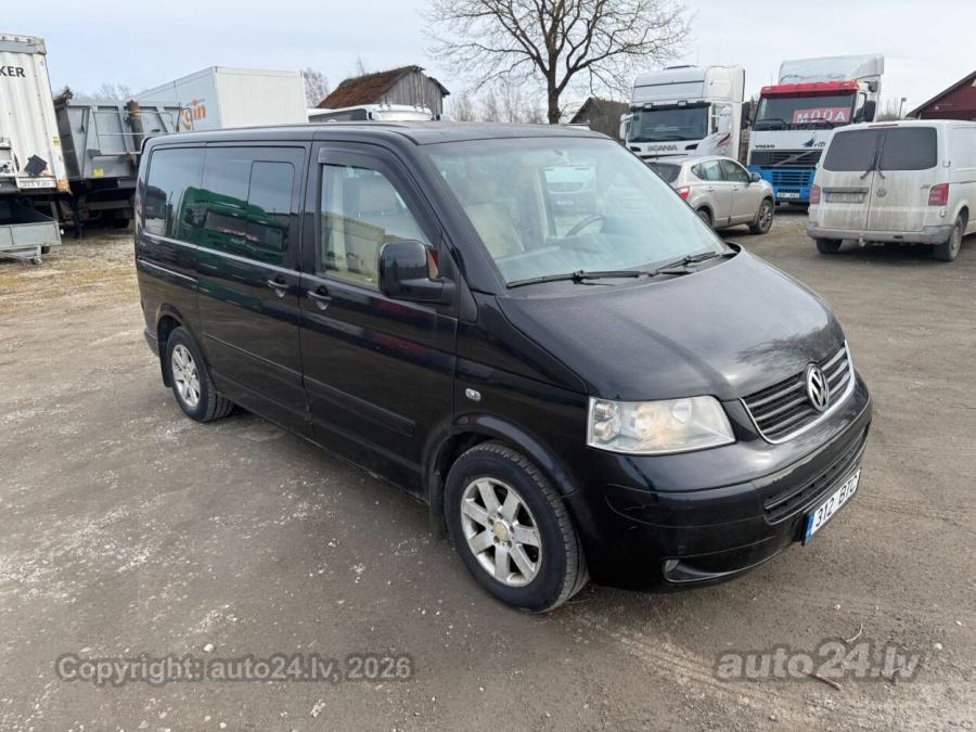 Melns Volkswagen Multivan 2006 Rakvere, ar dzinēja tilpumu 2.50 L un nobraukumu 271 tūkst. km par 5900 €, foto 2 vietnē AUTOMOTO.COM.LV