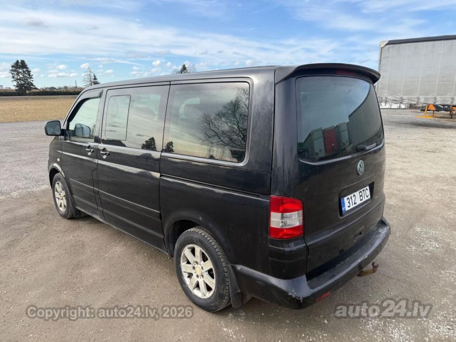 Melns Volkswagen Multivan 2006 Rakvere, ar dzinēja tilpumu 2.50 L un nobraukumu 271 tūkst. km par 5900 €, foto 8 vietnē AUTOMOTO.COM.LV