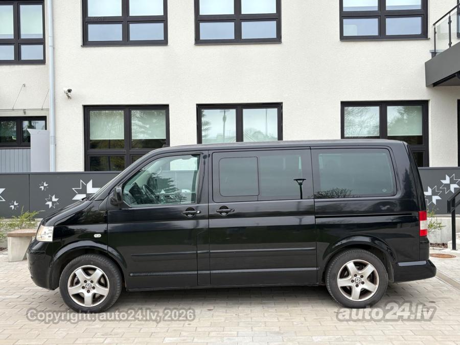 Melns Volkswagen Multivan 2006 Rapla, ar dzinēja tilpumu 2.50 L un nobraukumu 480 tūkst. km par 6500 €, foto 3 vietnē AUTOMOTO.COM.LV