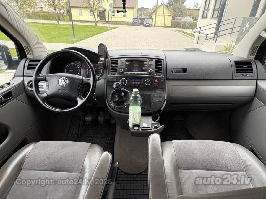 Melns Volkswagen Multivan 2006 Rapla, ar dzinēja tilpumu 2.50 L un nobraukumu 480 tūkst. km par 6500 €, foto 12 vietnē AUTOMOTO.COM.LV