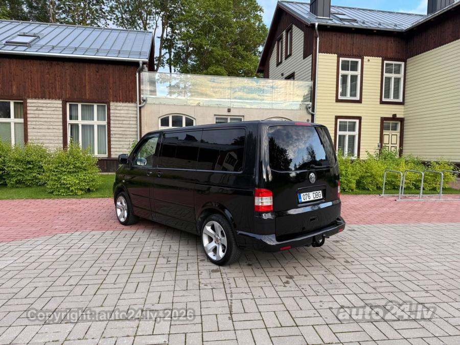 Melns Volkswagen Multivan 2006 Tartu, ar dzinēja tilpumu 2.50 L un nobraukumu 437 tūkst. km par 7200 €, foto 5 vietnē AUTOMOTO.COM.LV