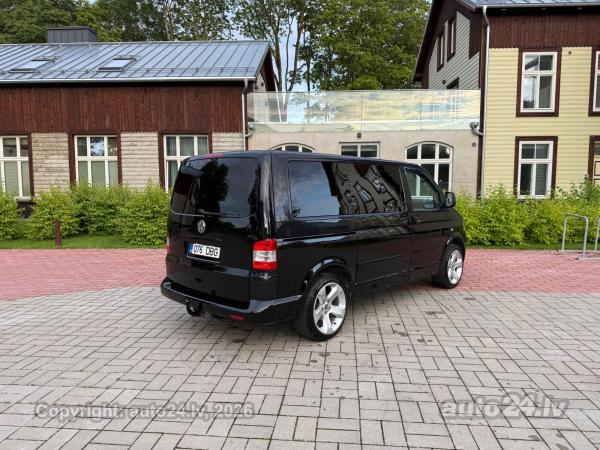Melns Volkswagen Multivan 2006 Tartu, ar dzinēja tilpumu 2.50 L un nobraukumu 437 tūkst. km par 7200 €, foto 6 vietnē AUTOMOTO.COM.LV