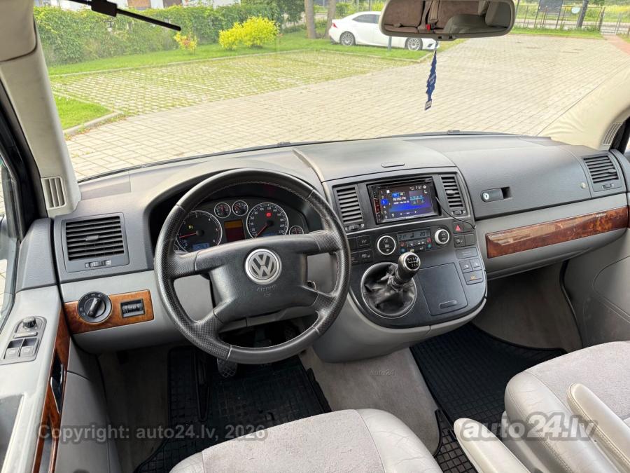 Melns Volkswagen Multivan 2006 Tartu, ar dzinēja tilpumu 2.50 L un nobraukumu 437 tūkst. km par 7200 €, foto 8 vietnē AUTOMOTO.COM.LV