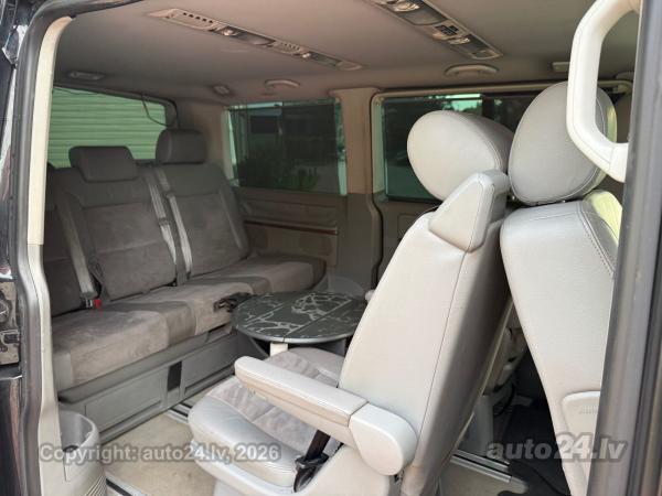 Melns Volkswagen Multivan 2006 Tartu, ar dzinēja tilpumu 2.50 L un nobraukumu 437 tūkst. km par 7200 €, foto 10 vietnē AUTOMOTO.COM.LV