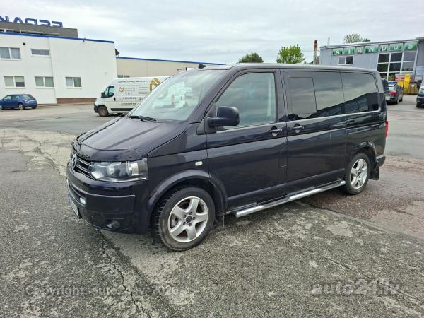 Black Volkswagen Multivan 2006 in Tallinn, with an engine capacity of 2.50 L and mileage of 368 thousand km for 5900 €, photo 1 on AUTOMOTO.COM.LV