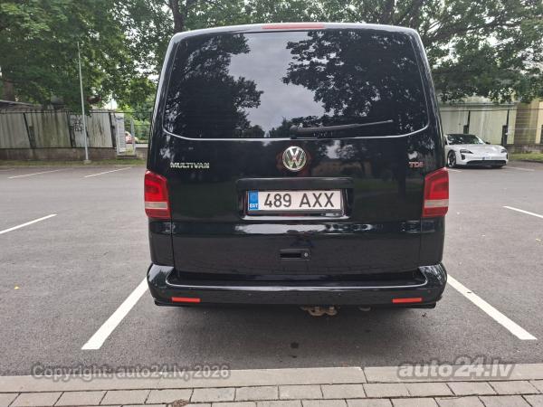 Black Volkswagen Multivan 2006 in Tallinn, with an engine capacity of 2.50 L and mileage of 368 thousand km for 5900 €, photo 7 on AUTOMOTO.COM.LV