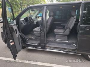 Black Volkswagen Multivan 2006 in Tallinn, with an engine capacity of 2.50 L and mileage of 368 thousand km for 5900 €, photo 9 on AUTOMOTO.COM.LV