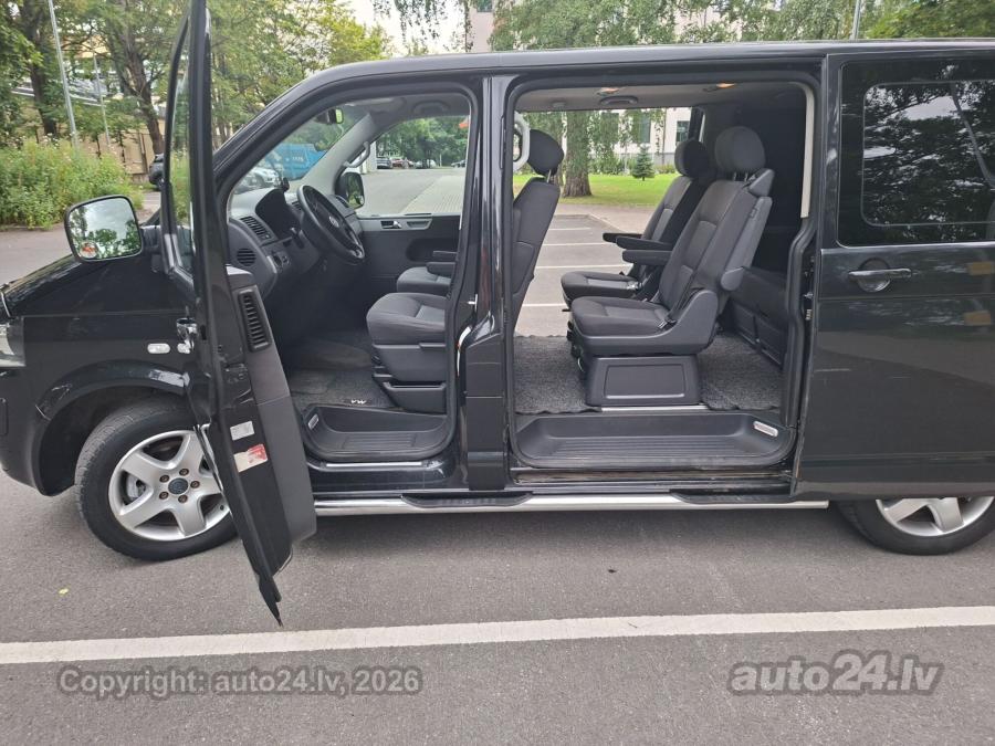 Black Volkswagen Multivan 2006 in Tallinn, with an engine capacity of 2.50 L and mileage of 368 thousand km for 5900 €, photo 10 on AUTOMOTO.COM.LV