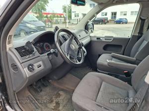 Black Volkswagen Multivan 2006 in Tallinn, with an engine capacity of 2.50 L and mileage of 368 thousand km for 5900 €, photo 12 on AUTOMOTO.COM.LV