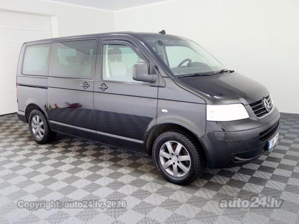 Melns Volkswagen Multivan 2008 Tallina, ar dzinēja tilpumu 2.50 L un nobraukumu 379 tūkst. km par 3999 €, foto 1 vietnē AUTOMOTO.COM.LV