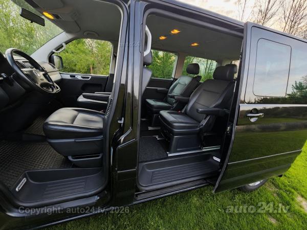 Melns Volkswagen Multivan 2008 Tapa, ar dzinēja tilpumu 2.50 L un nobraukumu 333 tūkst. km par 7500 €, foto 2 vietnē AUTOMOTO.COM.LV