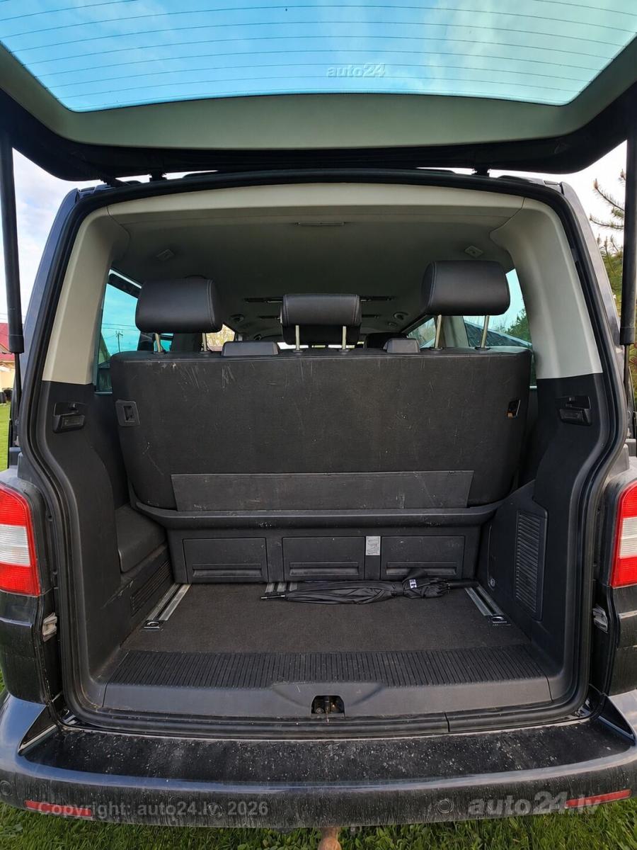 Black Volkswagen Multivan 2008 in Tapa, with an engine capacity of 2.50 L and mileage of 333 thousand km for 7500 €, photo 7 on AUTOMOTO.COM.LV