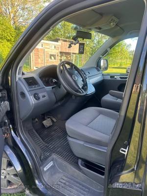 Black Volkswagen Multivan 2008 in Narva, with an engine capacity of 2.50 L and mileage of 160 thousand km for 8500 €, photo 4 on AUTOMOTO.COM.LV