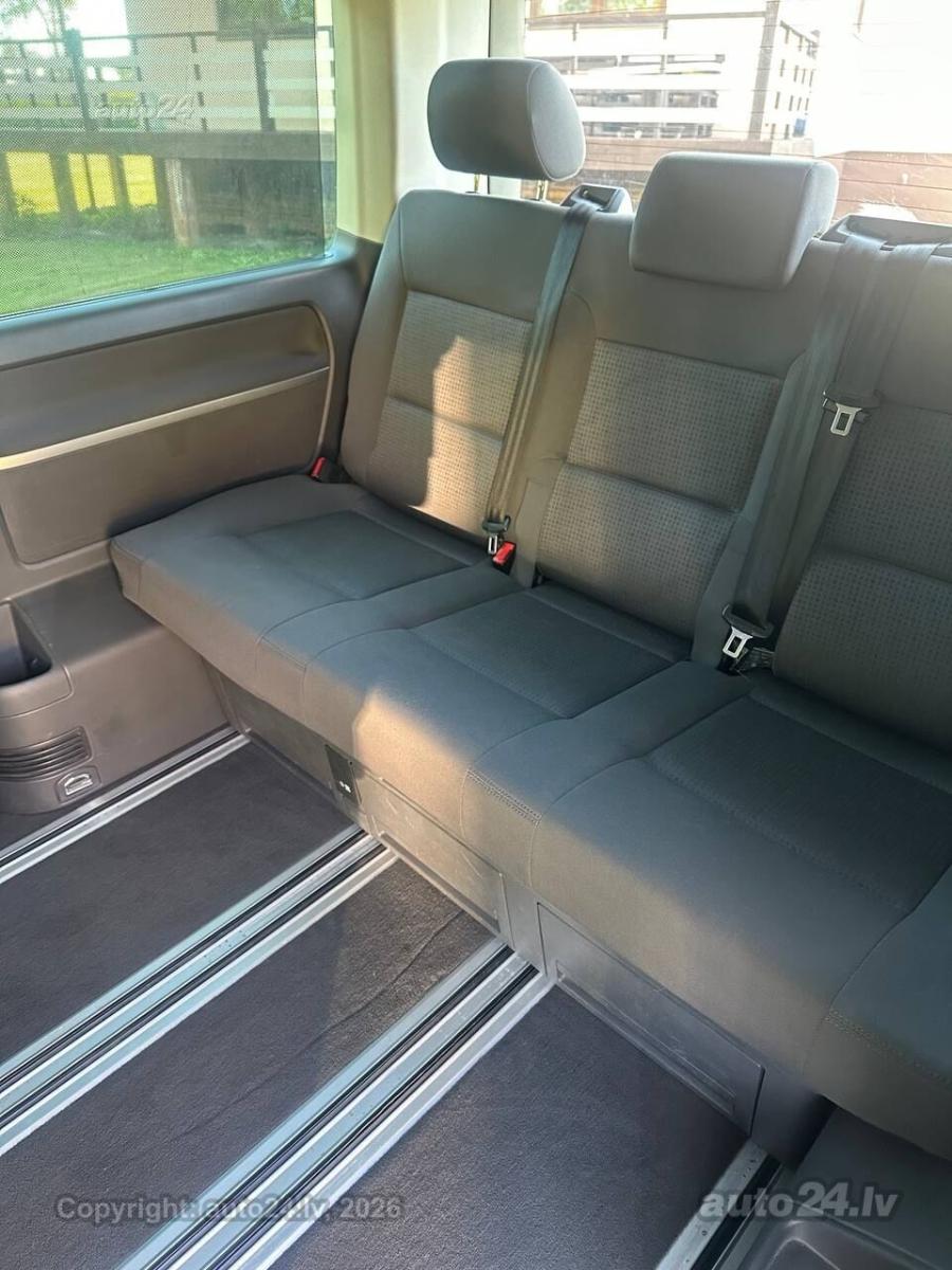 Black Volkswagen Multivan 2008 in Narva, with an engine capacity of 2.50 L and mileage of 160 thousand km for 8500 €, photo 6 on AUTOMOTO.COM.LV