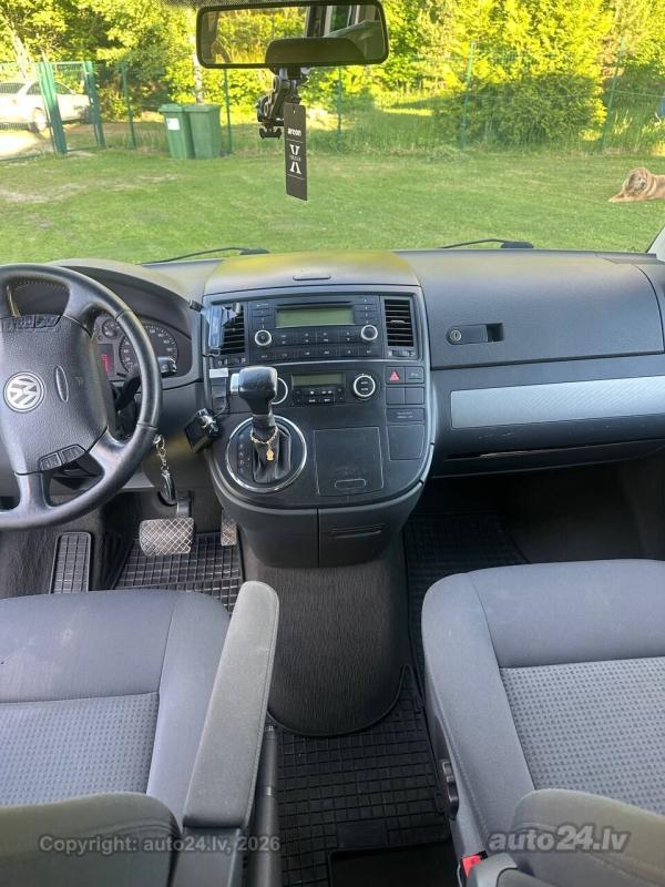 Black Volkswagen Multivan 2008 in Narva, with an engine capacity of 2.50 L and mileage of 160 thousand km for 8500 €, photo 8 on AUTOMOTO.COM.LV