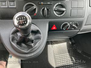 Black Volkswagen Multivan 2008 in Tartu, with an engine capacity of 2.50 L and mileage of 243 thousand km for 11900 €, photo 12 on AUTOMOTO.COM.LV