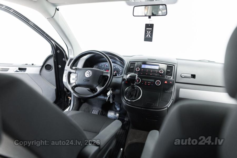 Black Volkswagen Multivan 2008 in Tallinn, with an engine capacity of 2.50 L and mileage of 160 thousand km for 10990 €, photo 14 on AUTOMOTO.COM.LV
