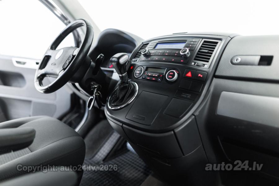 Black Volkswagen Multivan 2008 in Tallinn, with an engine capacity of 2.50 L and mileage of 160 thousand km for 10990 €, photo 17 on AUTOMOTO.COM.LV