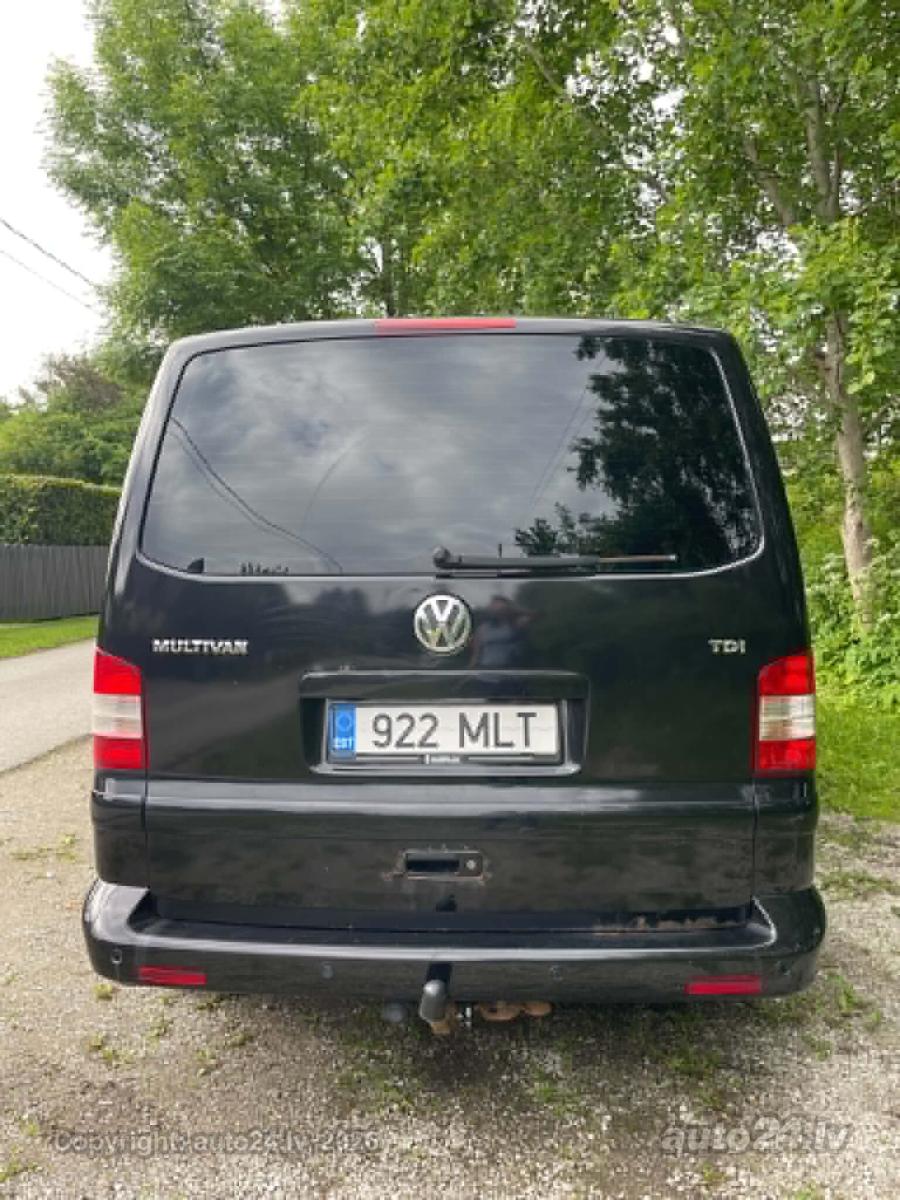 Melns Volkswagen Multivan 2008 Tallina, ar dzinēja tilpumu 2.50 L un nobraukumu 390 tūkst. km par 7800 €, foto 4 vietnē AUTOMOTO.COM.LV