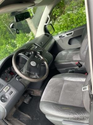 Melns Volkswagen Multivan 2008 Tallina, ar dzinēja tilpumu 2.50 L un nobraukumu 390 tūkst. km par 7800 €, foto 8 vietnē AUTOMOTO.COM.LV