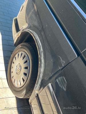 Melns Volkswagen Multivan 2008 Tallina, ar dzinēja tilpumu 2.50 L un nobraukumu 390 tūkst. km par 7800 €, foto 15 vietnē AUTOMOTO.COM.LV