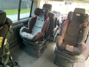 Melns Volkswagen Multivan 2008 Tallina, ar dzinēja tilpumu 2.50 L un nobraukumu 390 tūkst. km par 7800 €, foto 19 vietnē AUTOMOTO.COM.LV
