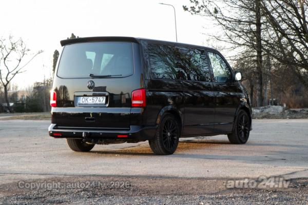 Melns Volkswagen Multivan 2010 Rīga, ar dzinēja tilpumu 2.00 L un nobraukumu 214 tūkst. km par 18500 €, foto 4 vietnē AUTOMOTO.COM.LV