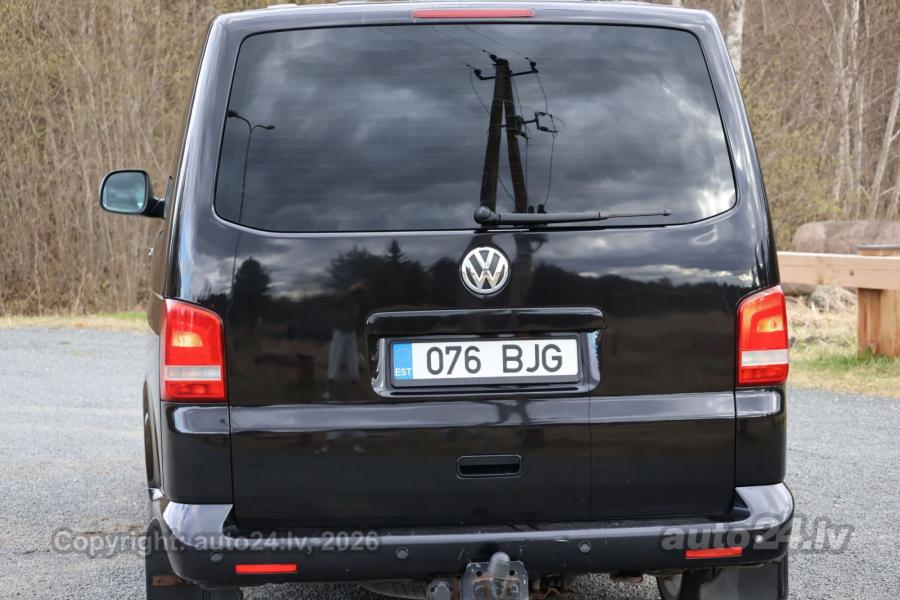Melns Volkswagen Multivan 2010 Tallina, ar dzinēja tilpumu 2.00 L un nobraukumu 378 tūkst. km par 14500 €, foto 6 vietnē AUTOMOTO.COM.LV