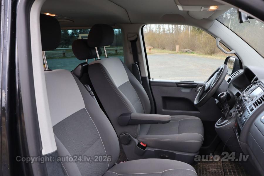 Melns Volkswagen Multivan 2010 Tallina, ar dzinēja tilpumu 2.00 L un nobraukumu 378 tūkst. km par 14500 €, foto 12 vietnē AUTOMOTO.COM.LV