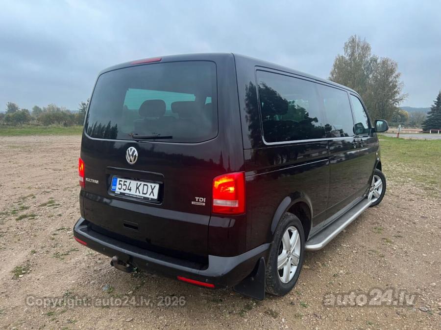 Melns Volkswagen Multivan 2013 Tallina, ar dzinēja tilpumu 2.00 L un nobraukumu 359 tūkst. km par 18000 €, foto 3 vietnē AUTOMOTO.COM.LV