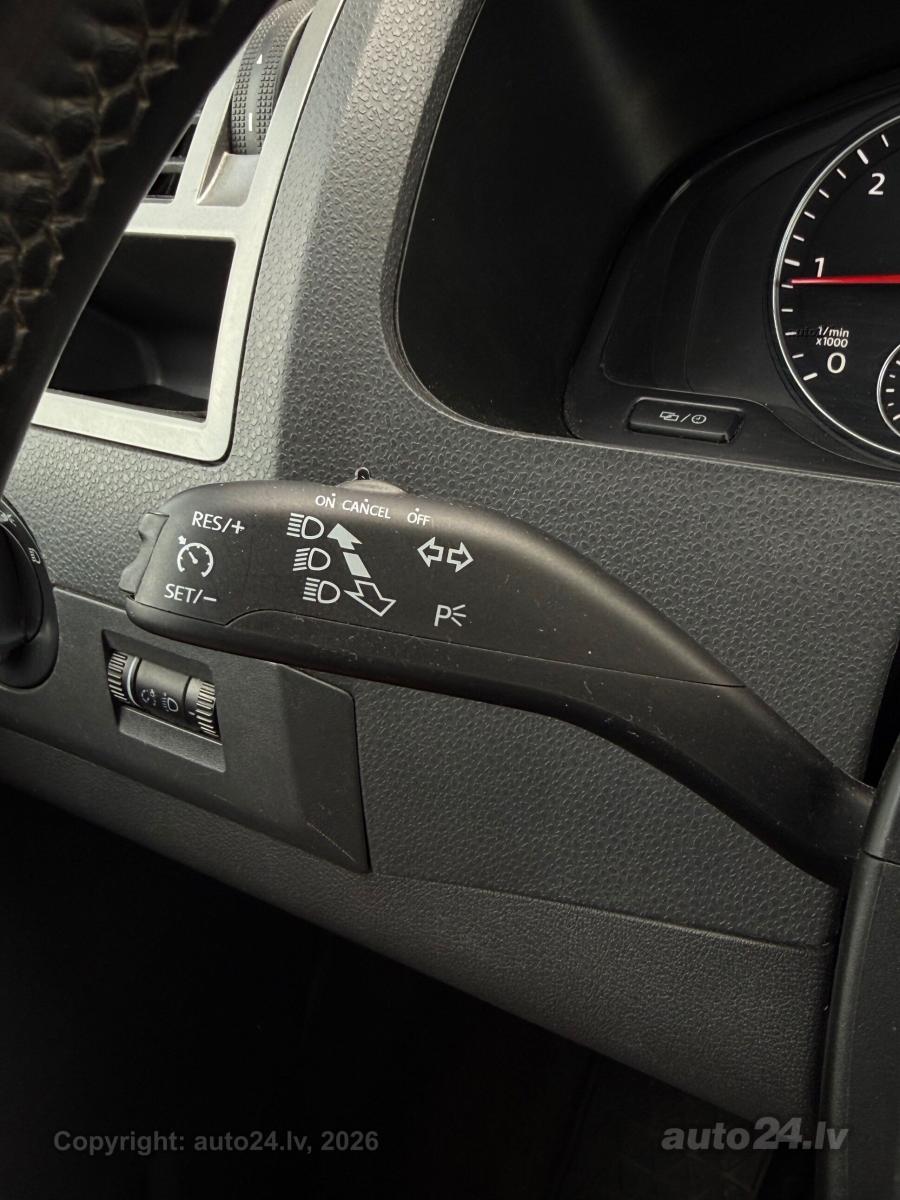 Melns Volkswagen Multivan 2013 Tartu, ar dzinēja tilpumu 2.00 L un nobraukumu 335 tūkst. km par 12300 €, foto 15 vietnē AUTOMOTO.COM.LV