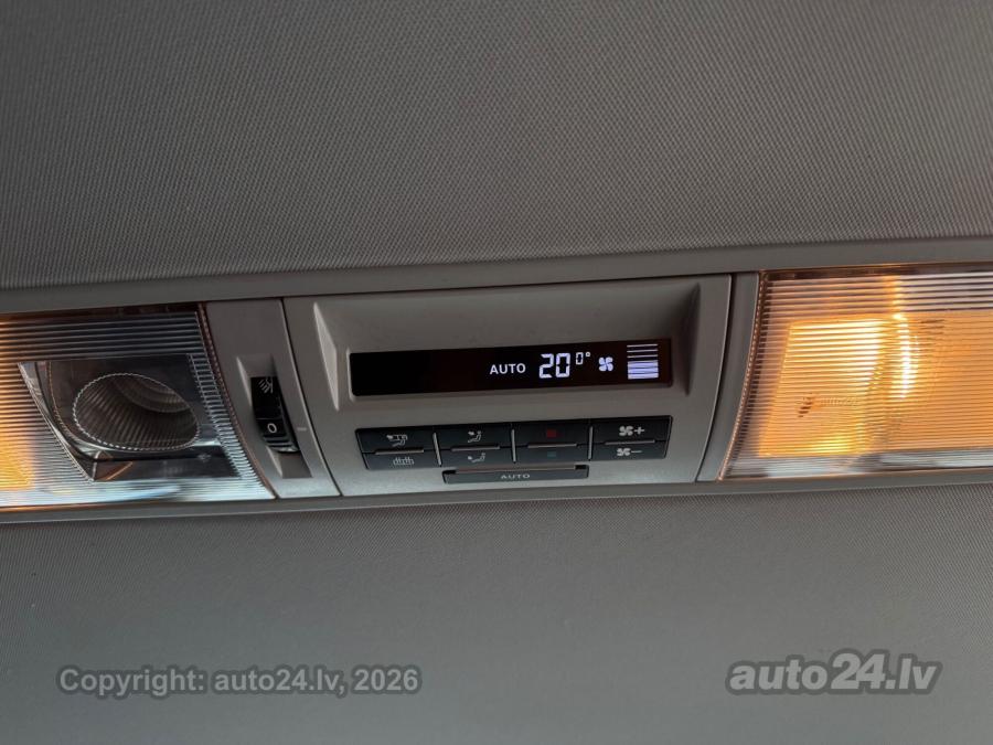 Melns Volkswagen Multivan 2013 Tartu, ar dzinēja tilpumu 2.00 L un nobraukumu 335 tūkst. km par 12300 €, foto 17 vietnē AUTOMOTO.COM.LV