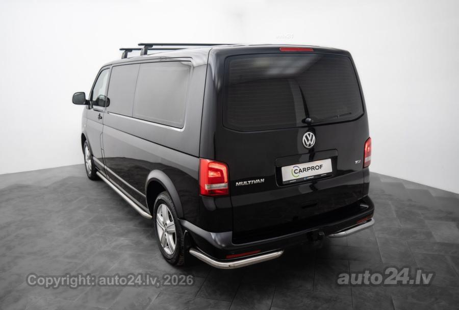 Melns Volkswagen Multivan 2013 Tallina, ar dzinēja tilpumu 2.00 L un nobraukumu 210 tūkst. km par 19999 €, foto 7 vietnē AUTOMOTO.COM.LV