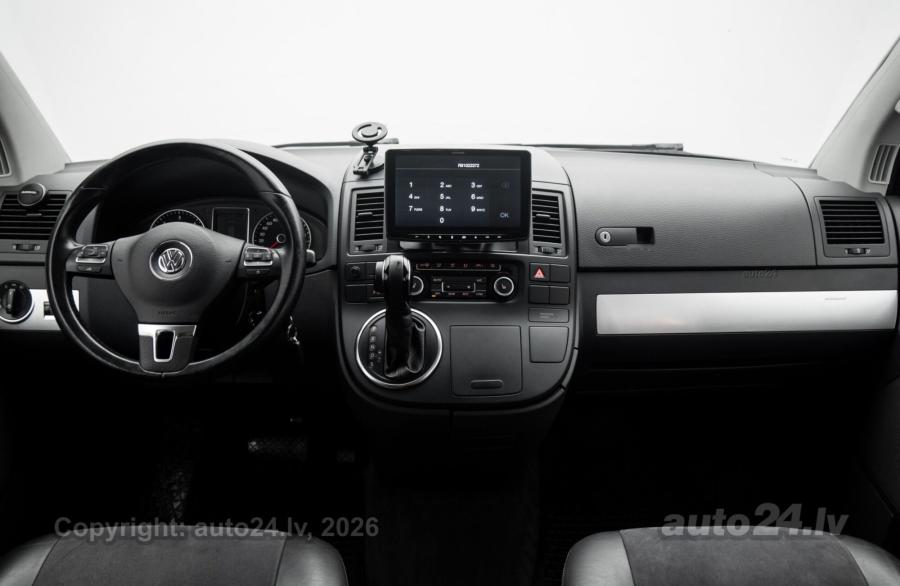 Melns Volkswagen Multivan 2013 Tallina, ar dzinēja tilpumu 2.00 L un nobraukumu 210 tūkst. km par 19999 €, foto 13 vietnē AUTOMOTO.COM.LV