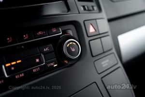 Melns Volkswagen Multivan 2013 Tallina, ar dzinēja tilpumu 2.00 L un nobraukumu 210 tūkst. km par 19999 €, foto 16 vietnē AUTOMOTO.COM.LV