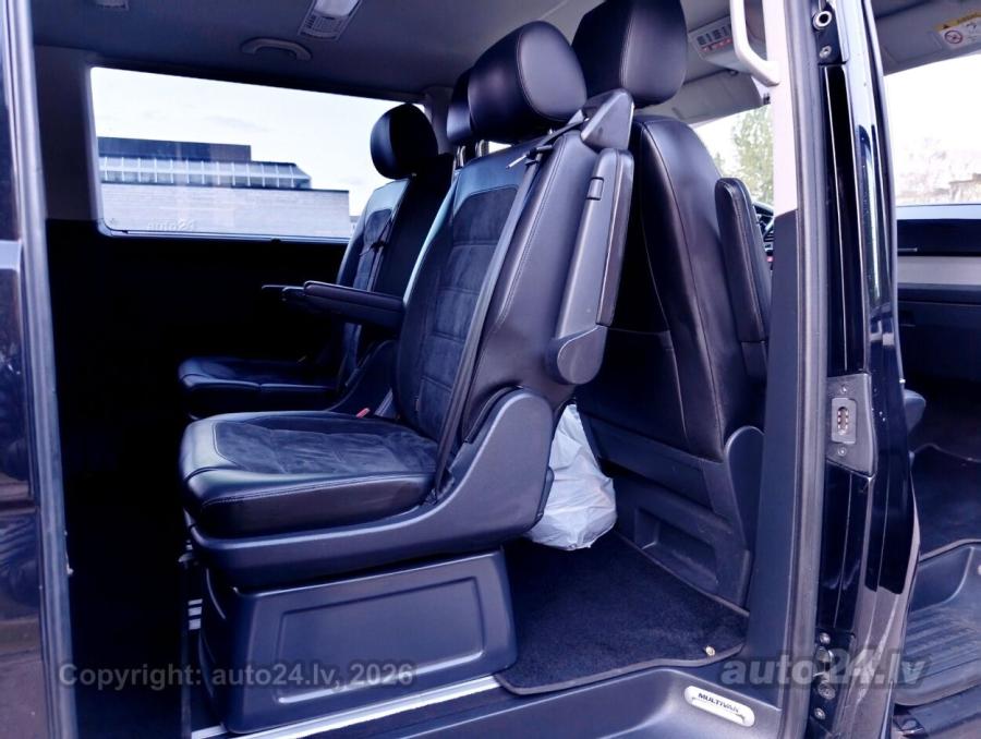 Black Volkswagen Multivan 2016 in Tallinn, with an engine capacity of 2.00 L and mileage of 349 thousand km for 22900 €, photo 13 on AUTOMOTO.COM.LV