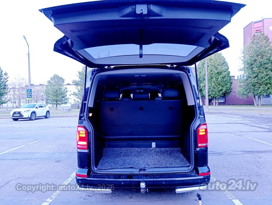 Black Volkswagen Multivan 2016 in Tallinn, with an engine capacity of 2.00 L and mileage of 345 thousand km for 19999 €, photo 20 on AUTOMOTO.COM.LV