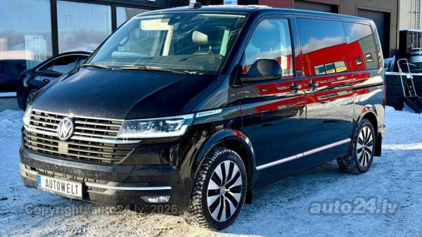 Melns Volkswagen Multivan 2020 Tallina, ar dzinēja tilpumu 2.00 L un nobraukumu 124 tūkst. km par 49900 €, foto 2 vietnē AUTOMOTO.COM.LV