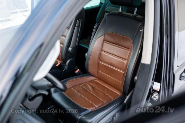 Melns Volkswagen Multivan 2021 Tallina, ar dzinēja tilpumu 2.00 L un nobraukumu 206 tūkst. km par 34900 €, foto 11 vietnē AUTOMOTO.COM.LV