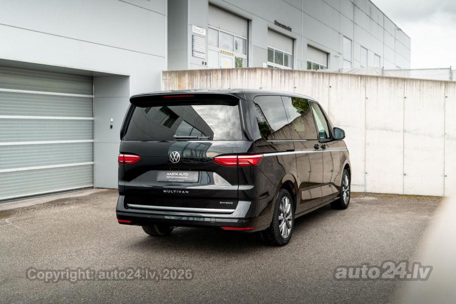 Melns Volkswagen Multivan 2022 Tartu, ar dzinēja tilpumu 1.40 L un nobraukumu 61 tūkst. km par 47900 €, foto 11 vietnē AUTOMOTO.COM.LV