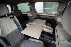 Melns Volkswagen Multivan 2022 Tartu, ar dzinēja tilpumu 1.40 L un nobraukumu 61 tūkst. km par 47900 €, foto 18 vietnē AUTOMOTO.COM.LV
