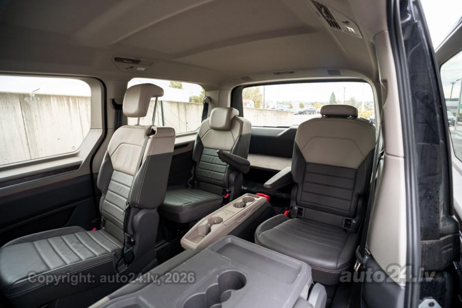 Melns Volkswagen Multivan 2022 Tartu, ar dzinēja tilpumu 1.40 L un nobraukumu 61 tūkst. km par 47900 €, foto 19 vietnē AUTOMOTO.COM.LV