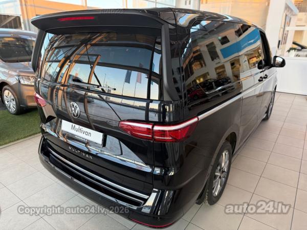 Black Volkswagen Multivan 2026 in Tartu, with an engine capacity of 2.00 L and mileage of 1 thousand km for 62501 €, photo 2 on AUTOMOTO.COM.LV