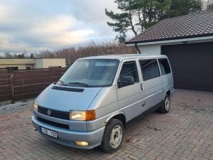 Zils Volkswagen Multivan 1994 Kretinga, ar dzinēja tilpumu 2.40 L un nobraukumu 450 tūkst. km par 1250 €, foto 4 vietnē AUTOMOTO.COM.LV