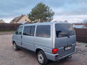 Zils Volkswagen Multivan 1994 Kretinga, ar dzinēja tilpumu 2.40 L un nobraukumu 450 tūkst. km par 1250 €, foto 9 vietnē AUTOMOTO.COM.LV