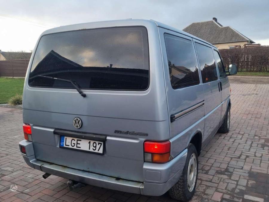 Zils Volkswagen Multivan 1994 Kretinga, ar dzinēja tilpumu 2.40 L un nobraukumu 450 tūkst. km par 1250 €, foto 10 vietnē AUTOMOTO.COM.LV